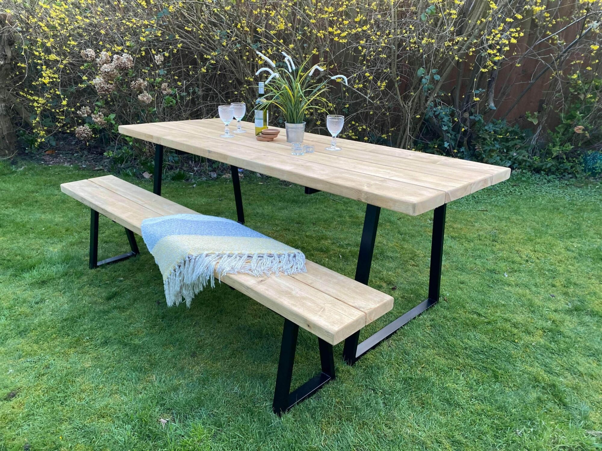 10 Stylish Outdoor Dining Ideas | Grain & Frame
